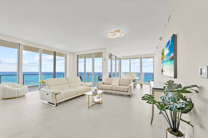 Luxury 2br 2.5ba Amrit Condo With Ocean View - Riviera Beach, FL