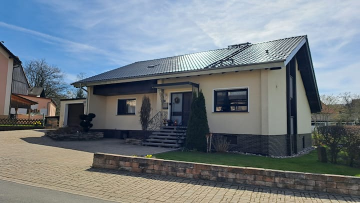 Schöne, Ländlich Gelegene Ferienwohnung - 70 Qm - Lichtenfels