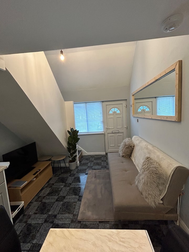 The Moat House - Pembrokeshire