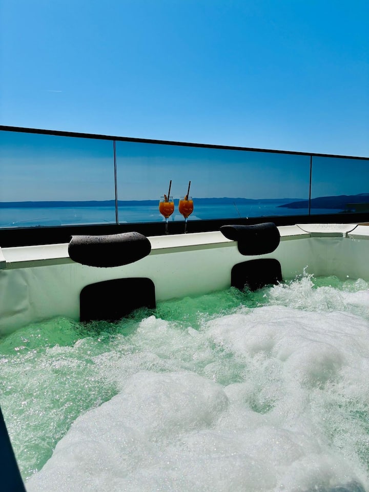 Penthouse Jacuzzi Seaview Suite - Baška Voda