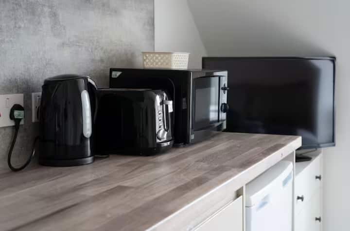 Spacious King Street Studio | Sleeps 2 - Aberdeen