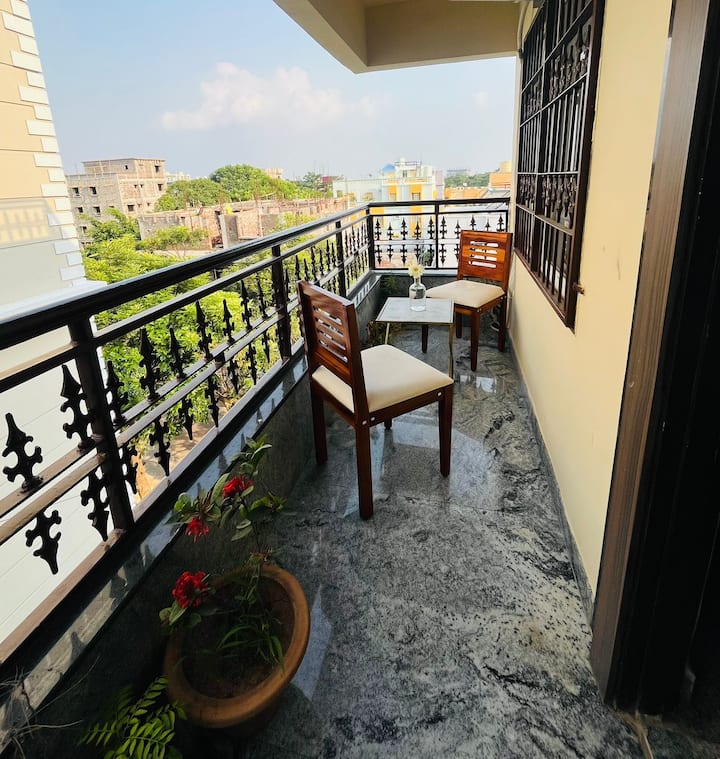 Cozy Bed & Breakfast Retreat With Warm Hospitality - Bhubaneswar