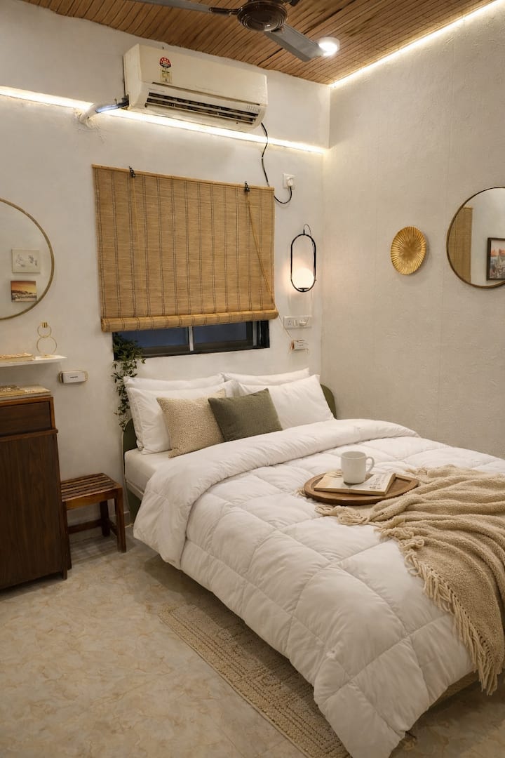 Amigo: Cozy Studio | Walk To Cafés & Street Art - Mumbai