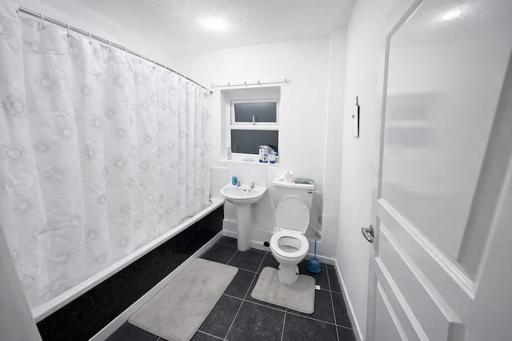 Contractor Stay | Free Parking | Near City Centre - Sunderland