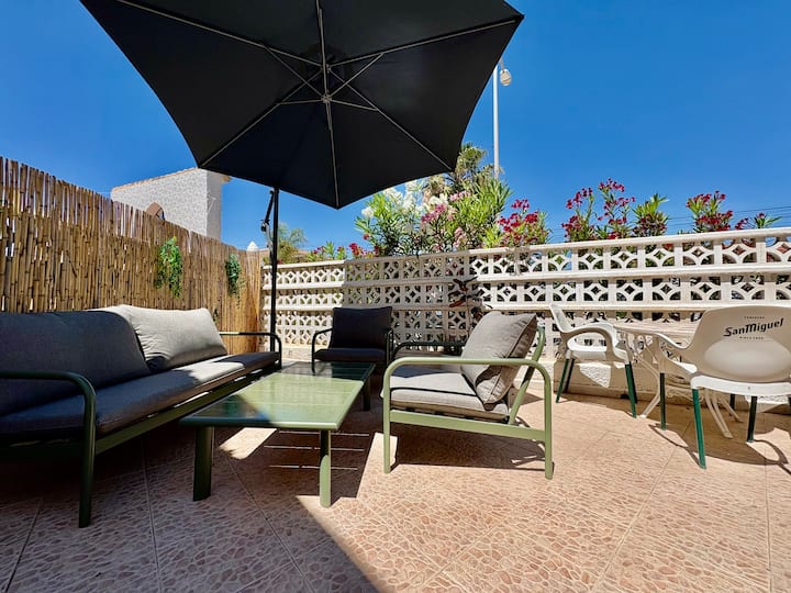 Pinklake Casita · Boho Oasis & Private Patio - Los Montesinos