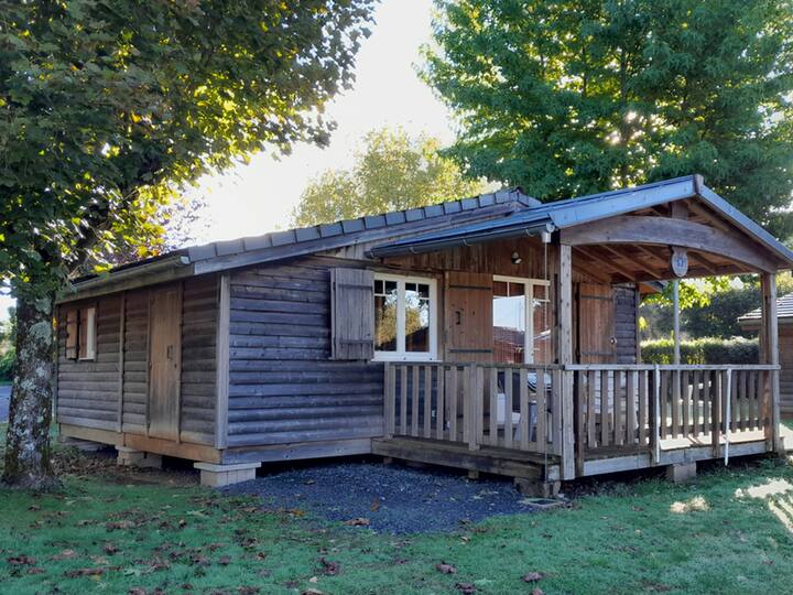 Chalet à Pleaux, Animaux Ok - 6 Pers. - Auriac