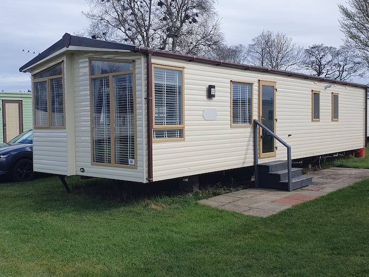 B8 3 Bedroom Caravan In A Quiet Little Park - Nairn