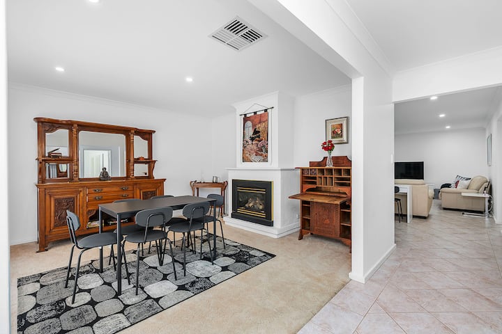 10a Beautiful Family Home In Bassendean - Bassendean