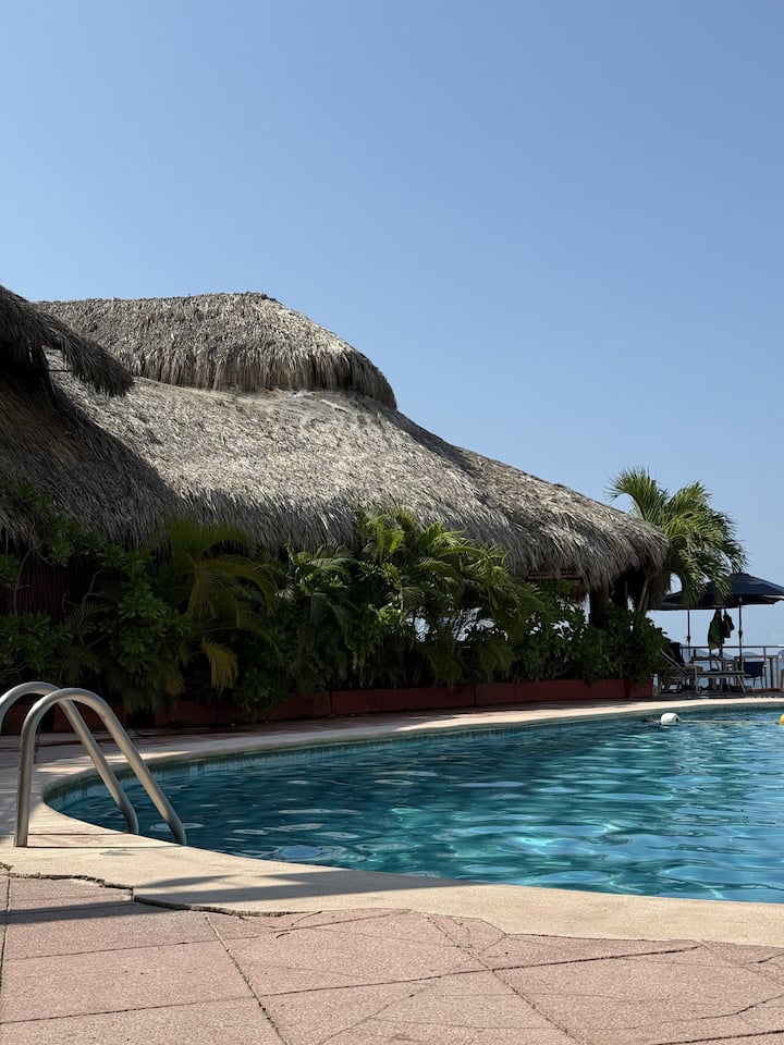 Bahía Azul · Departamento A Pie De Playa - Acapulco