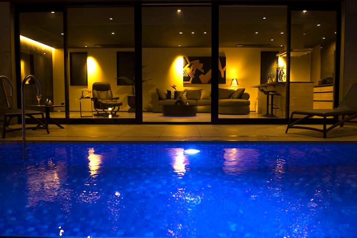 完全貸切ヴィラ｜薪サウナ・プール・ジャグジー - 宮古島