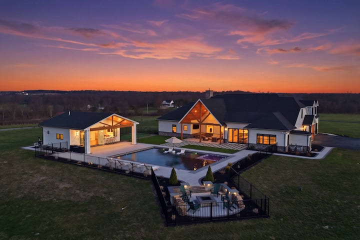 Modern Luxury Retreat W/ Pool, Spa & Sunset Views - Gardiner, NY