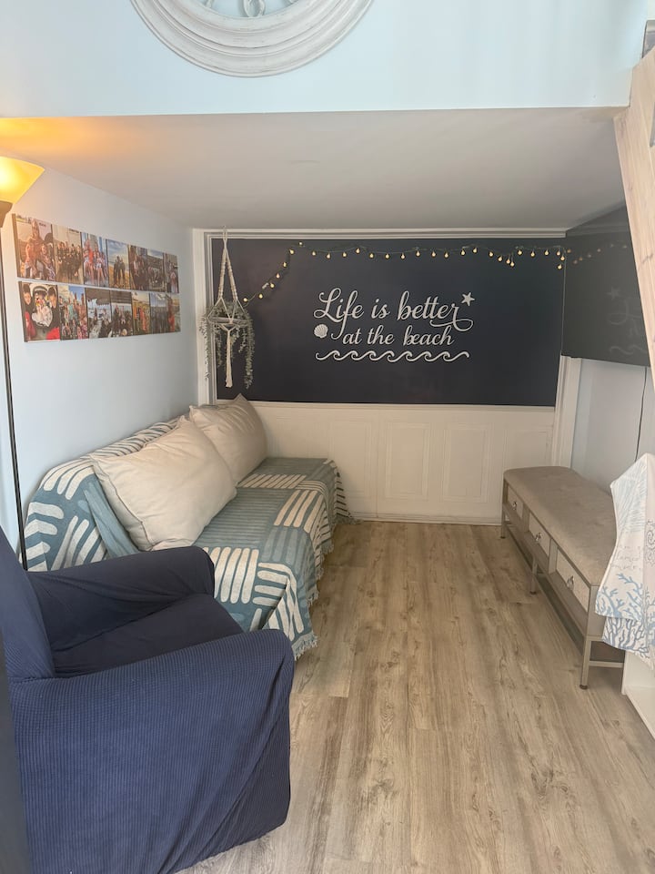 Beach Views Steps To Sand 1 Bed/1 Bath Oc Loft - Seal Beach, CA