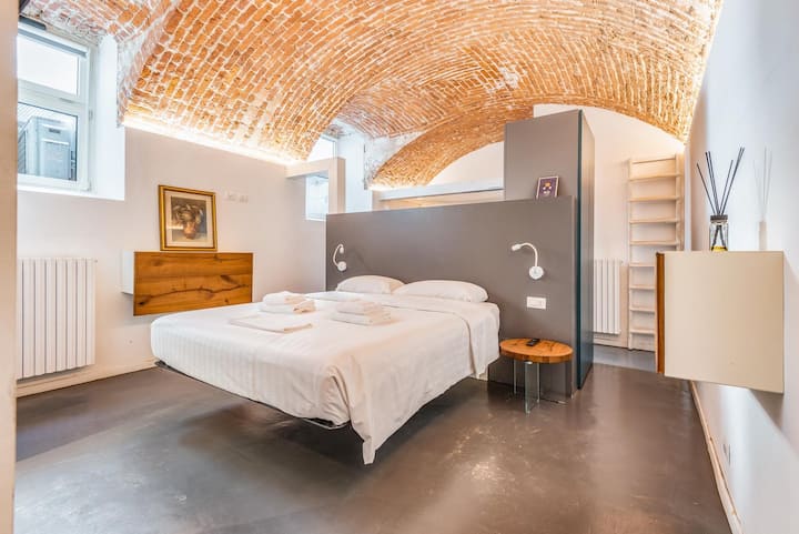 Brand New Luxury Center Milan - Via Stoppani - Italy