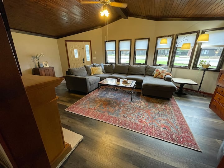 Apple Valley Retreat - Mount Vernon, OH