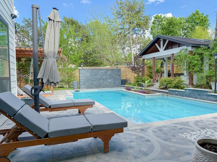 The Rosalie - Luxe Garden Estate For Large Groups - DeSoto, TX