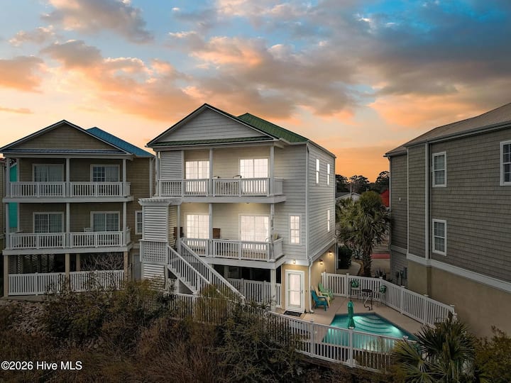 Luxury 5 Br Waterfront W/ Pool&elevator Sleeps 16 - North Myrtle Beach, SC