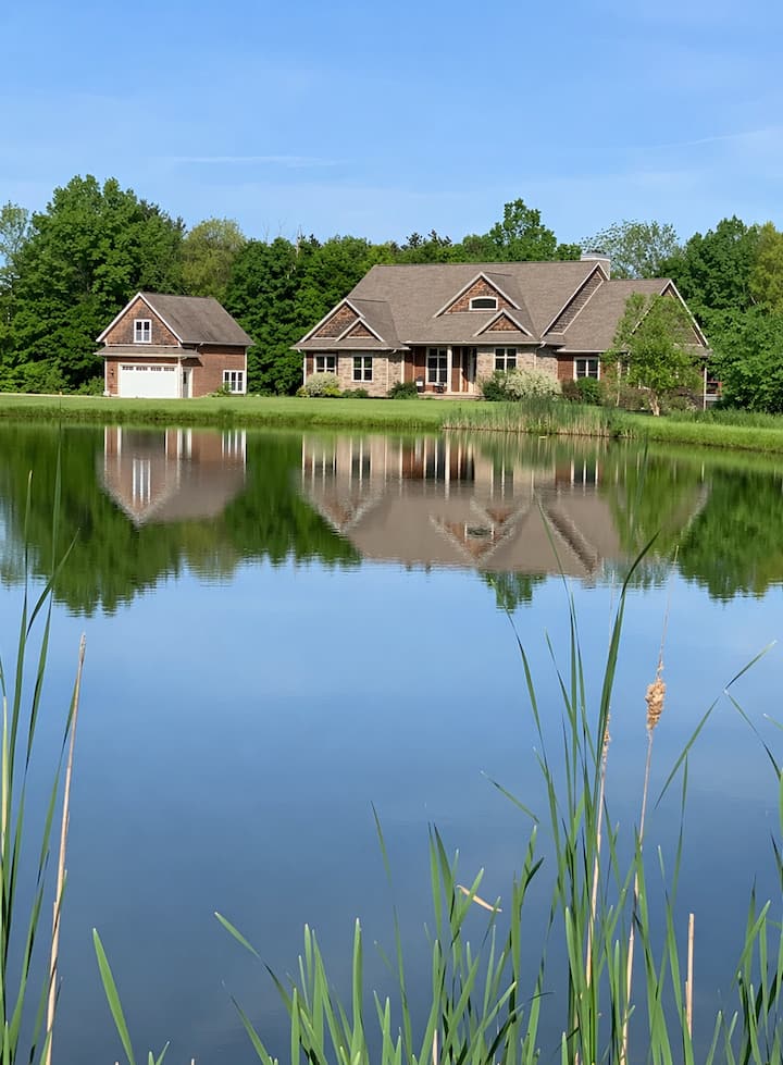 32 Arce Luxury Retreat Near Ashland - Sleeps 18 - Ashland, OH