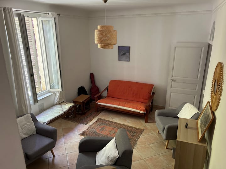 Au 145, Chambre Thierry - Apt