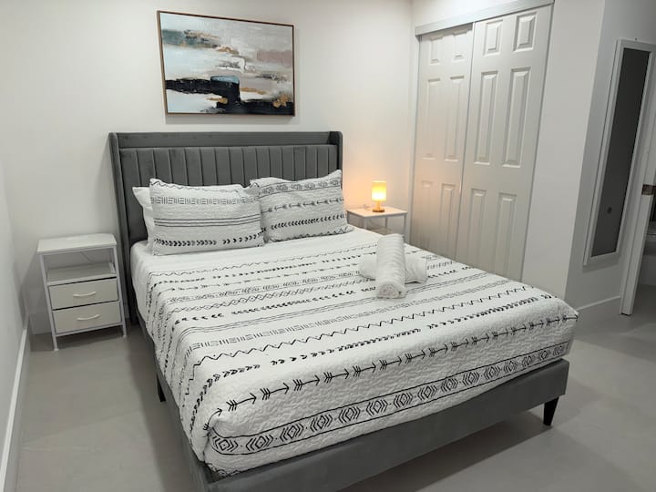 Cozy Private Studio Near Hard Rock & Hollywood - Cooper City, FL