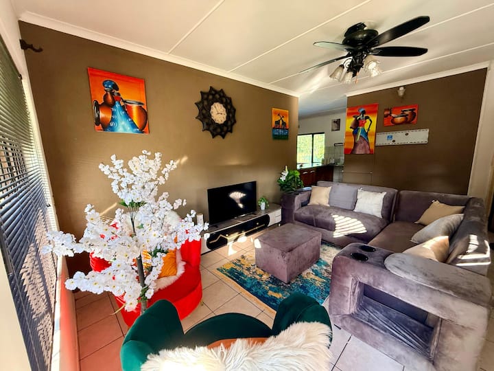 Pool & Braai Retreat (5 Beds) - Richards Bay