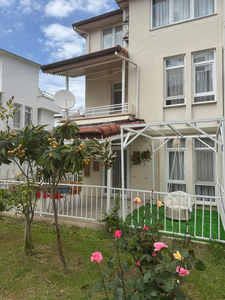 Denize 500 M Tripleks Site Içi Müstakil - Okurcalar