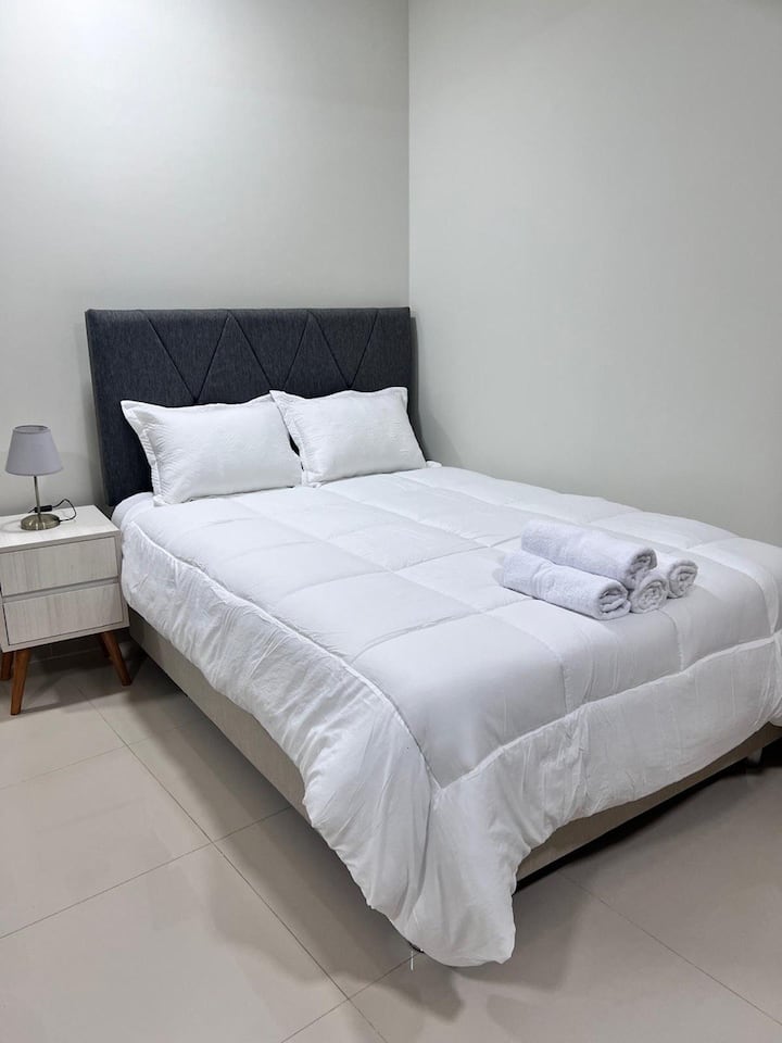 Monoambiente Elegante . Moderno Y Luminoso - Huancayo