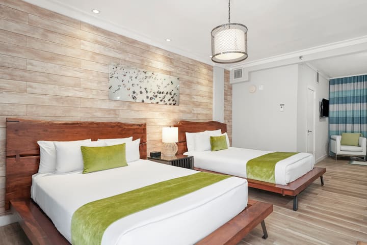 Deluxe Tropical Room, In Miami Beach - Miami Beach