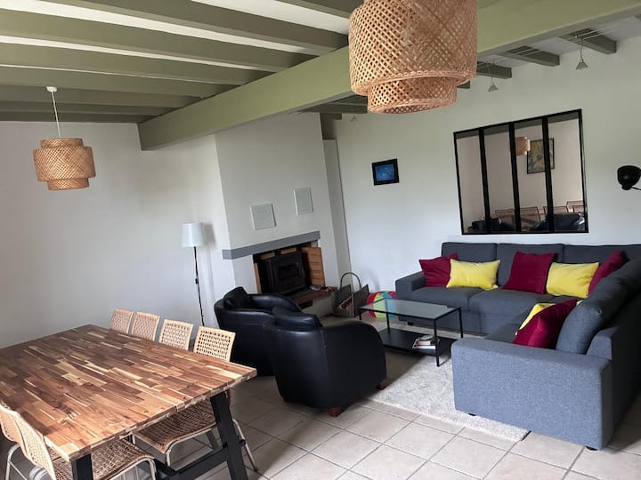 Maison De Campagne Avec Piscine Et Superbe Vue - France