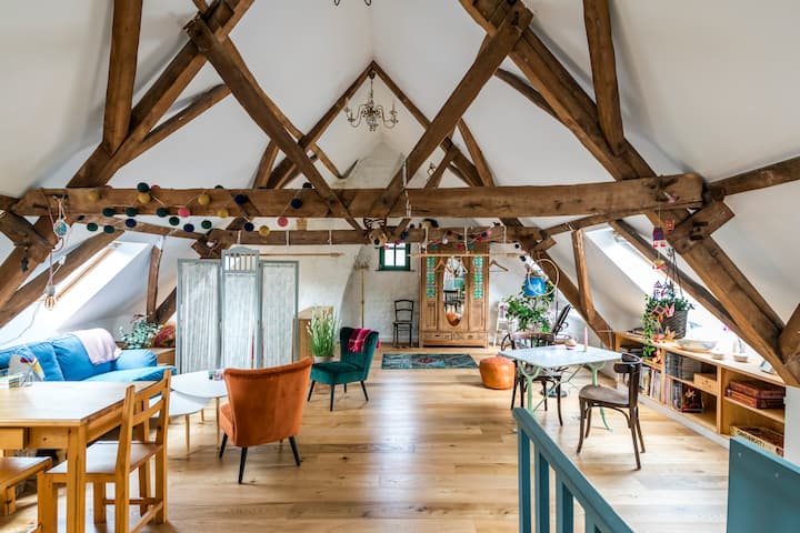 Onder De Pannen In 'T Hof Van Herlegem - Gante