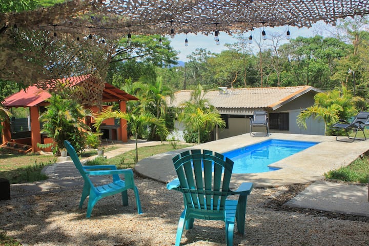 Casa Silvia: Piscina, Wifi Starlink Y Petfriendly - Orotina