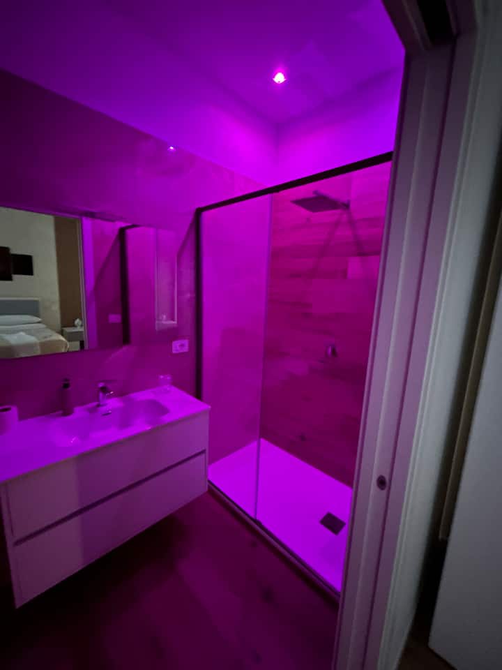 Camera Luxury Con Bagno Cromoterapia, Barletta - Barletta