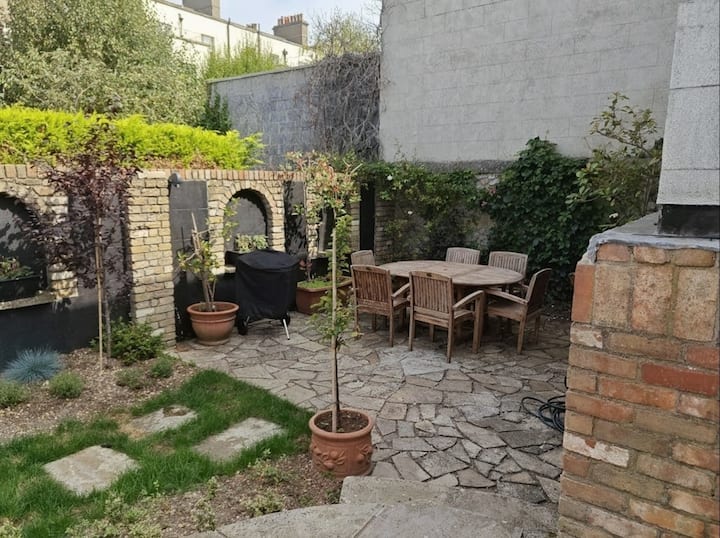 Monkstown Mews - Dublin
