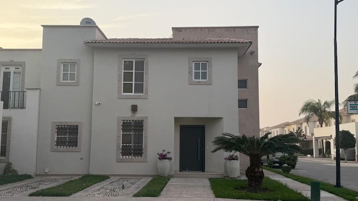 Casa Al Norte De La Ciudad Muy Cercana Al Tsm - Torreón