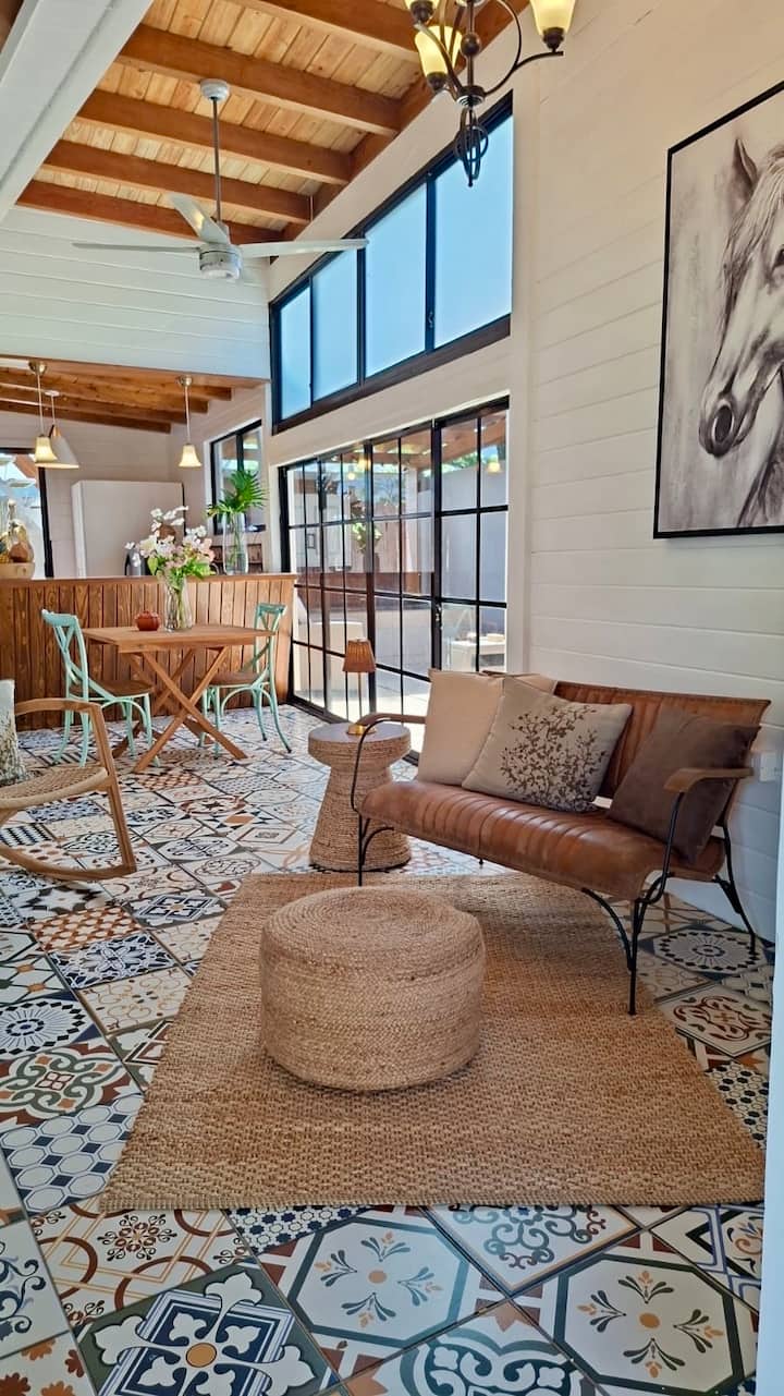 Mountain Villa & Jacuzzi Retreat - Jarabacoa