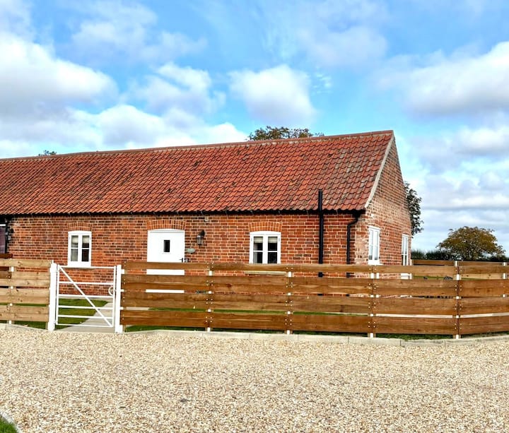 Shepherd's Cottage - Charming Dog-friendly Cottage - United Kingdom
