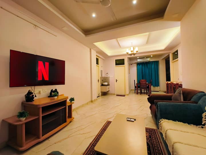 Kashi Gharana | Luxe 2bhk Stay Near The Ghats - India
