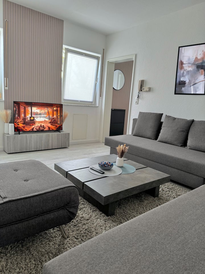 2-zimmer-wohnung Nahe Phantasialand + Parkplatz - Brühl