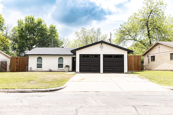 Fresh Stay On Belaire - Burleson, TX