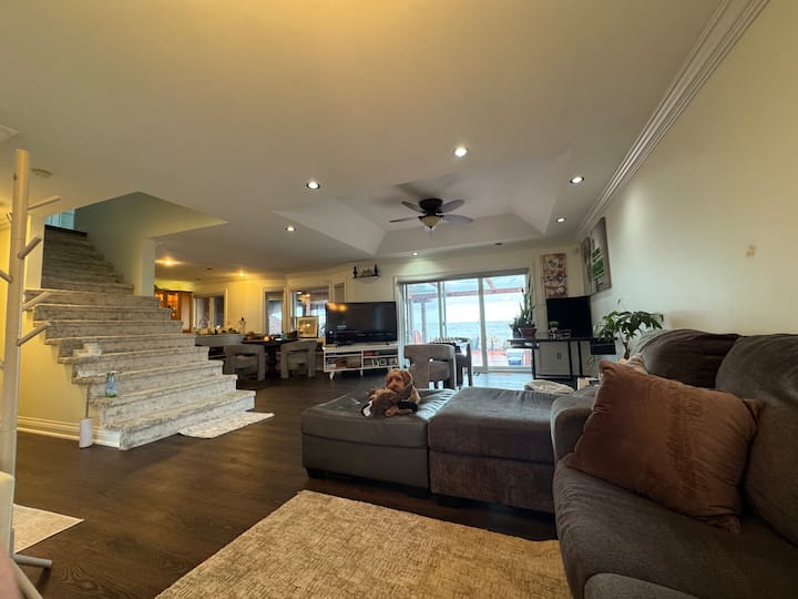 Lake_house_oasis - Leamington
