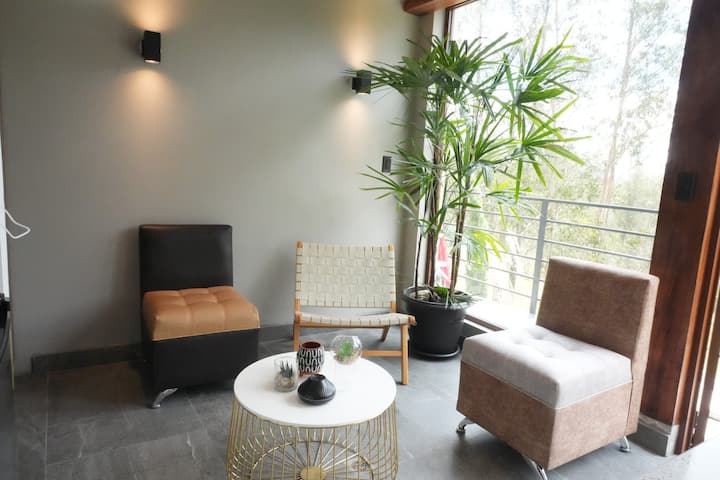 Luxury Jacuzzi Retreat + Bosque Privado - Cotacachi