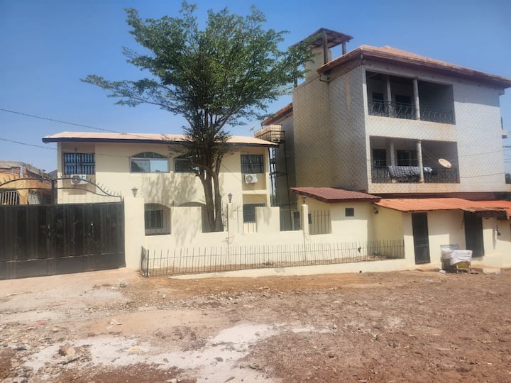 Duplex Idéalement Situé à Konkola, Labé - Guinea
