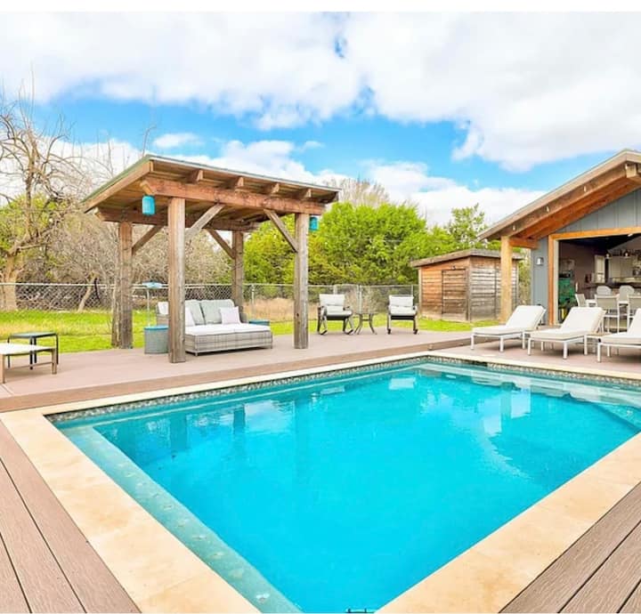 Saltwater Suite - Leander, TX