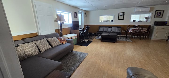 Sunrise Serenity Suite - Deer Lake