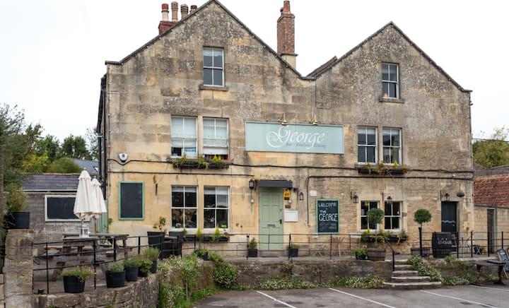 The George At Woolley - Rosemary Suite - Bradford-on-Avon