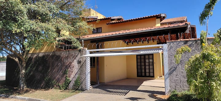 Casa Para Família. - Pindamonhangaba