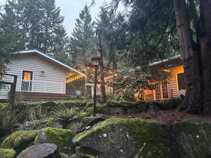 Quiet Treetop Lodge | Near The Lake - Salt Spring Island