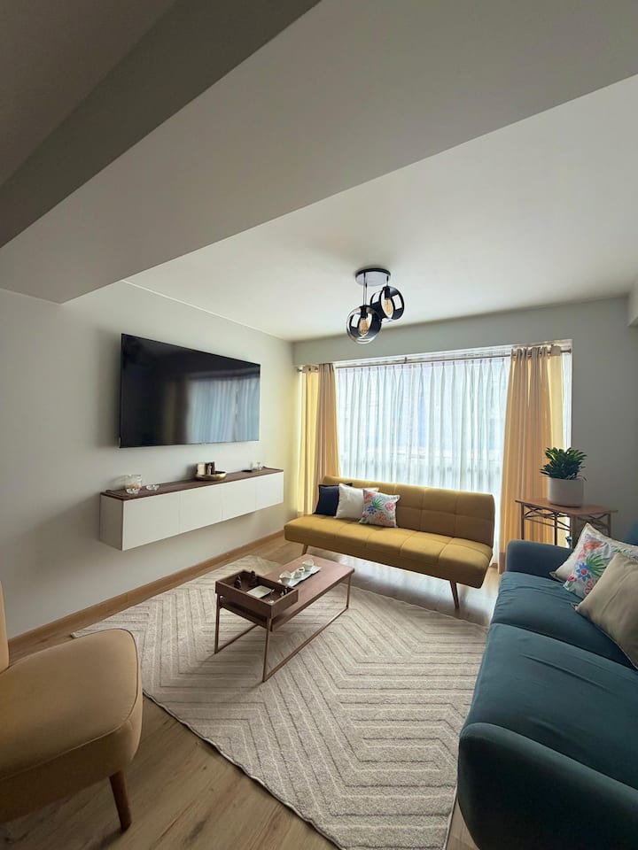 Modern & Elegant 3br W/ Private Bath - Pérou