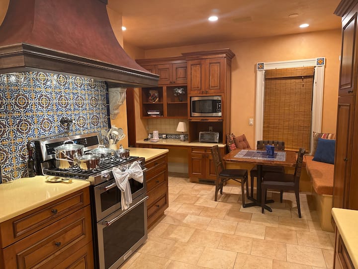 Casa Azul 2 Min To Brown Univ, Fifa, Downtown. - Rhode Island