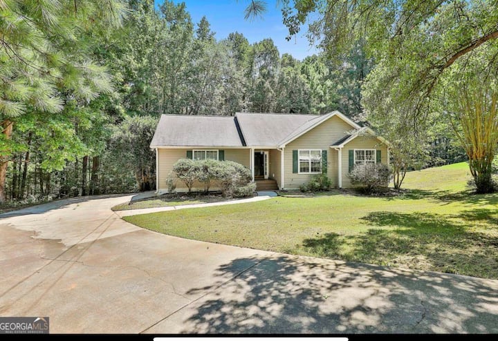 1 Acre Home In Newnan, Just Minutes To Everything - Newnan, GA