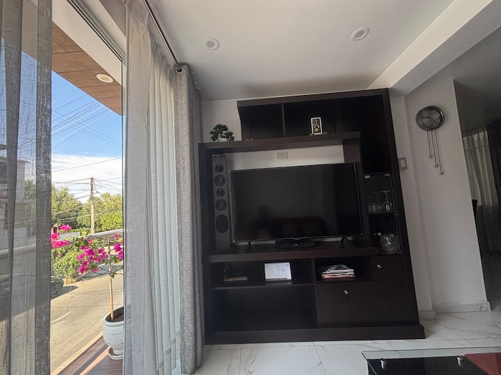 Departamento Céntrico Con Vista Al Parque - Tacna